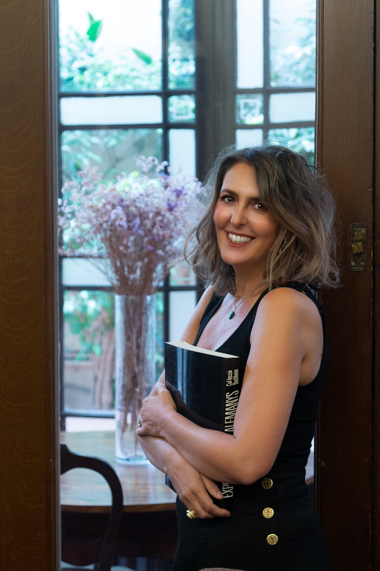 Bio – Laura Cabré